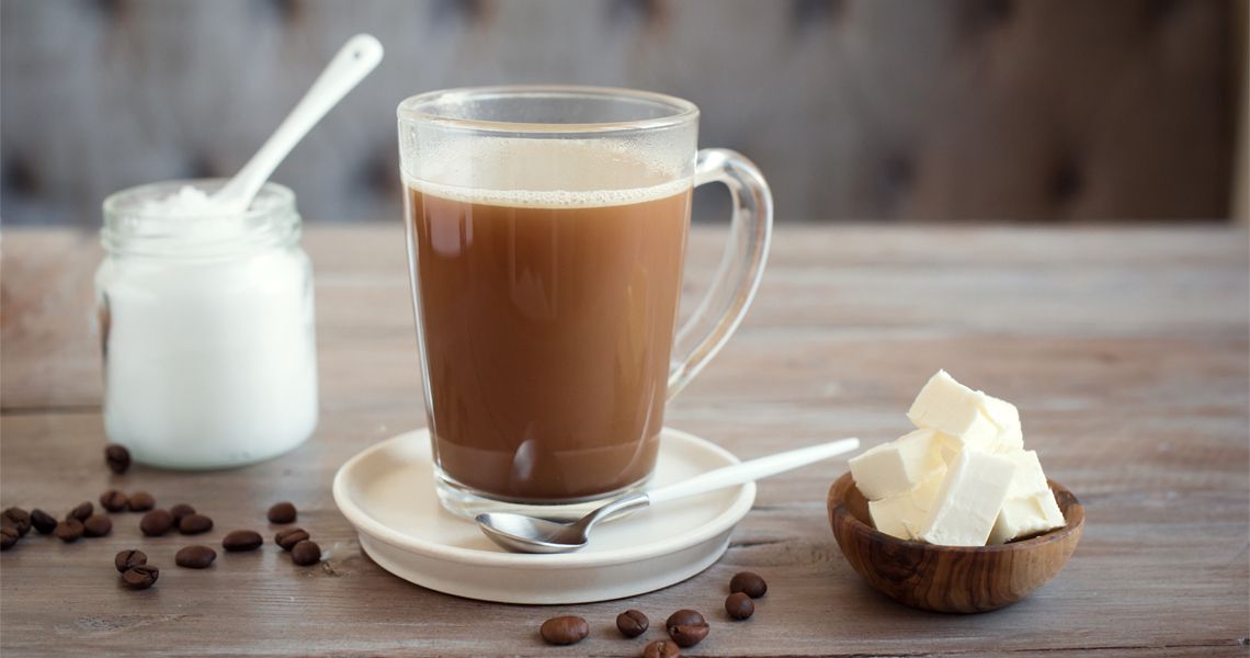 Bulletproof kaffe | Opskrift på keto kaffe med smør | Med24.dk